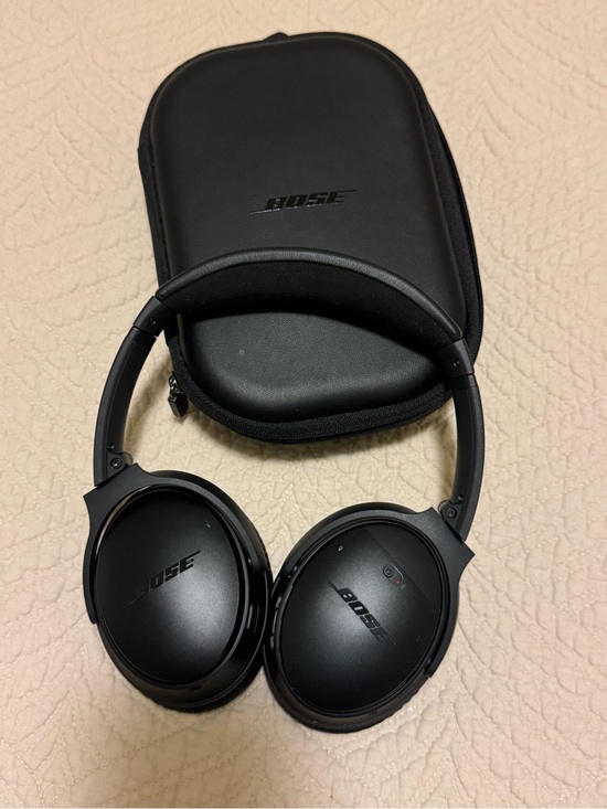 Bose | Headphones | Bose Overear Wireless Headphones With Carry Case ...